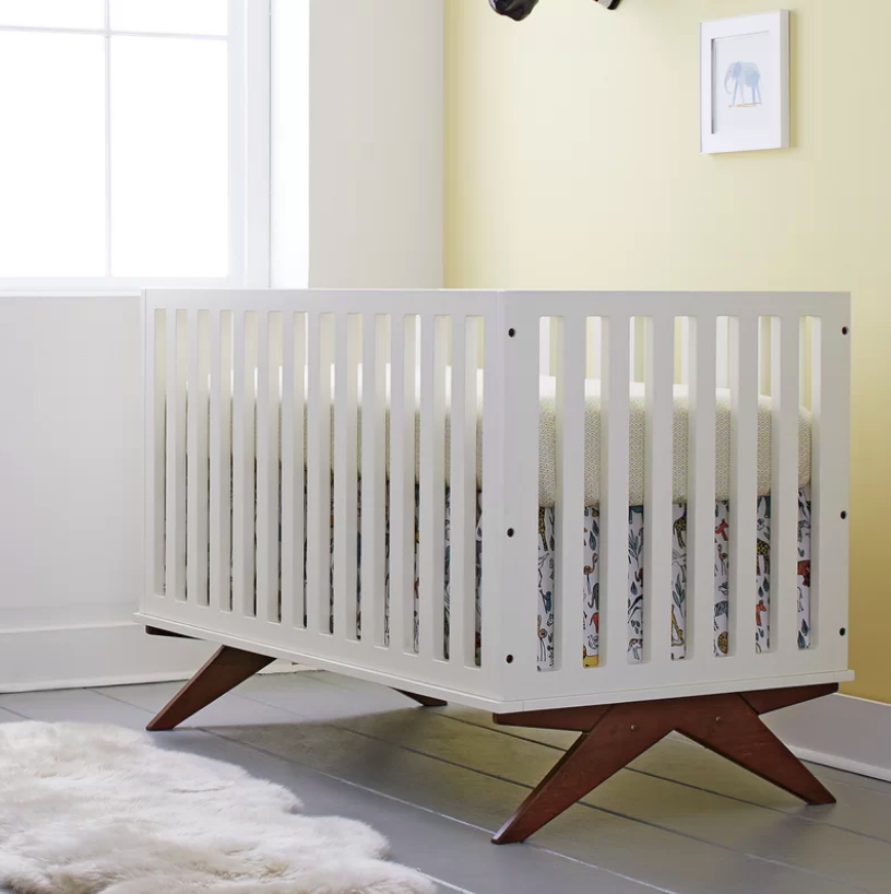 Norfolk 3-in-1 Convertible Crib in Creme – Side View Room Photo – Kids ...